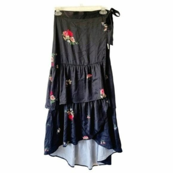 Capulet | Skirts | 33 Capulet Porter Wrap Midi Skirt Night Bloom Black ...
